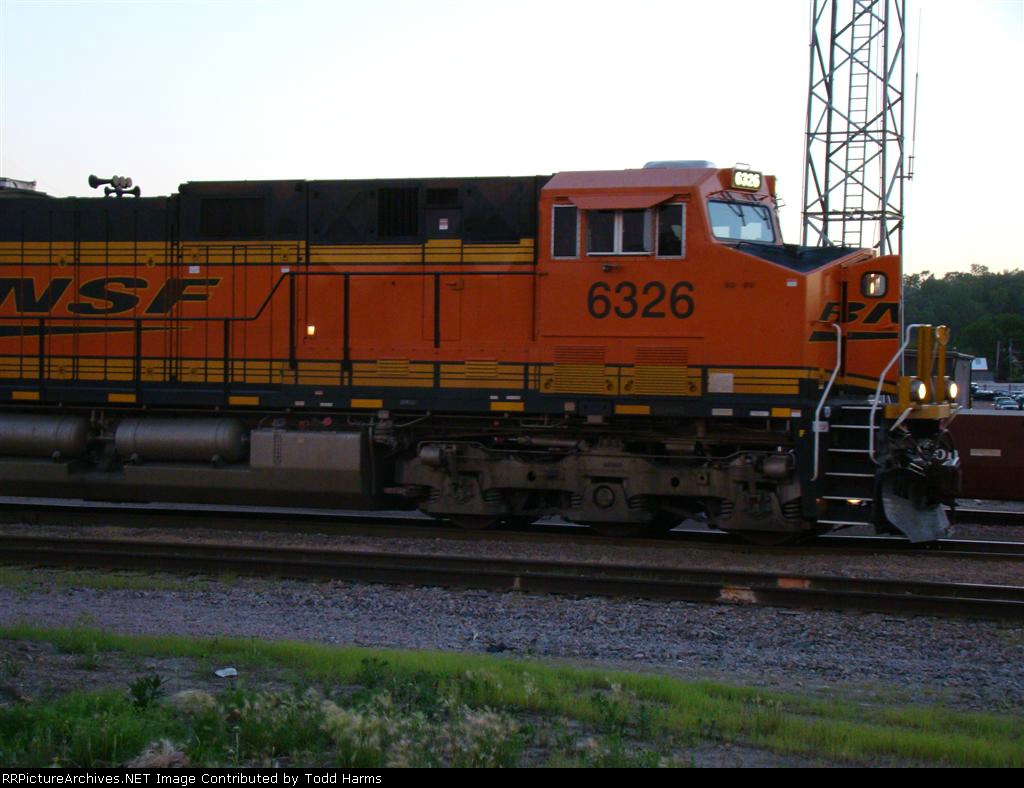 BNSF 6326